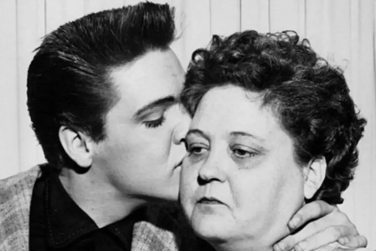 Elvis and Gladys Presley: The Love Story That Shaped the King (and ...