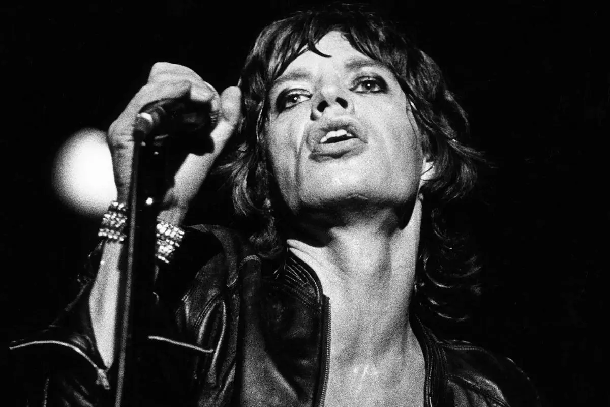 Mick Jagger & David Bowie in 1973: Glam’s Most Dangerous Friendship ...