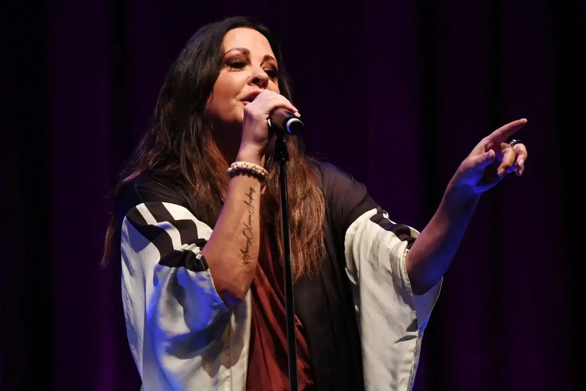 Sara Evans' Cheatin': Inside Country Music's Pettiest Revenge Fantasy ...